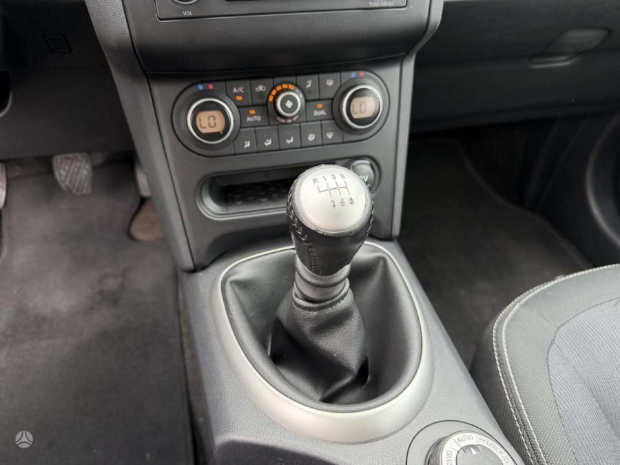 Grey Nissan Qashqai 2010 in Vievis, with an engine capacity of 2.00 L and mileage of 152 thousand km for 4300 €, photo 15 on AUTOMOTO.COM.LV