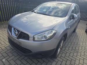 Pelēks Nissan Qashqai 2010 Tauragė, ar dzinēja tilpumu 1.46 L un nobraukumu 330 tūkst. km par 3300 €, foto 3 vietnē AUTOMOTO.COM.LV