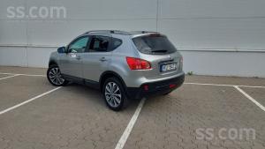Pelēks Nissan Qashqai 2010 Rīga, ar dzinēja tilpumu 2.00 L un nobraukumu 352 tūkst. km par 4250 €, foto 45 vietnē AUTOMOTO.COM.LV