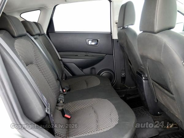 Pelēks Nissan Qashqai 2010 Tallina, ar dzinēja tilpumu 1.50 L un nobraukumu 278 tūkst. km par 2299 €, foto 8 vietnē AUTOMOTO.COM.LV