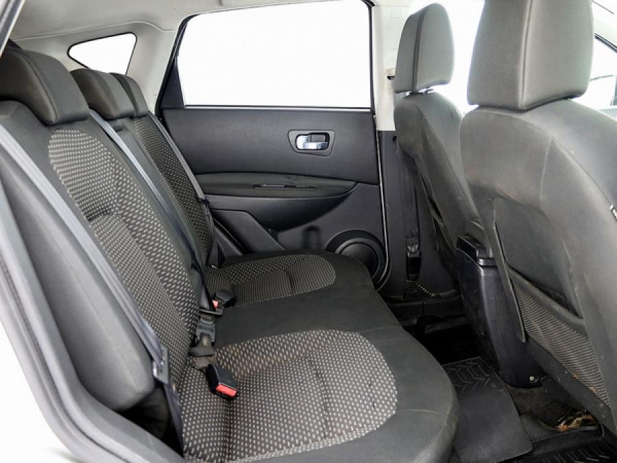 Grey Nissan Qashqai 2010 in Tallinn, with an engine capacity of 1.50 L and mileage of 278 thousand km for 2299 €, photo 8 on AUTOMOTO.COM.LV