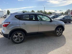 Pelēks Nissan Qashqai 2010 Marijampole, ar dzinēja tilpumu 1.46 L un nobraukumu 312 tūkst. km par 3550 €, foto 5 vietnē AUTOMOTO.COM.LV