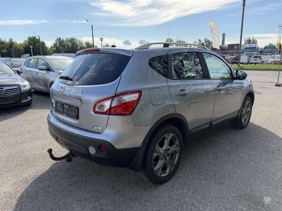 Pelēks Nissan Qashqai 2010 Marijampole, ar dzinēja tilpumu 1.46 L un nobraukumu 312 tūkst. km par 3550 €, foto 6 vietnē AUTOMOTO.COM.LV