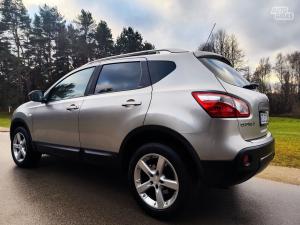 Pelēks Nissan Qashqai 2011 Mažeikiai, ar dzinēja tilpumu 2.00 L un nobraukumu 221 tūkst. km par 5800 €, foto 22 vietnē AUTOMOTO.COM.LV