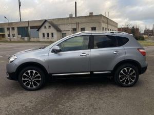 Pelēks Nissan Qashqai 2011 Marijampole, ar dzinēja tilpumu 1.46 L un nobraukumu 265 tūkst. km par 5300 €, foto 5 vietnē AUTOMOTO.COM.LV