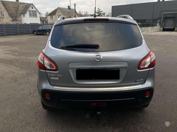 Grey Nissan Qashqai 2011 in Marijampole, with an engine capacity of 1.46 L and mileage of 265 thousand km for 5300 €, photo 8 on AUTOMOTO.COM.LV