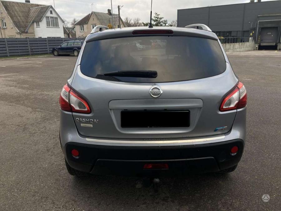 Pelēks Nissan Qashqai 2011 Marijampole, ar dzinēja tilpumu 1.46 L un nobraukumu 265 tūkst. km par 5300 €, foto 8 vietnē AUTOMOTO.COM.LV