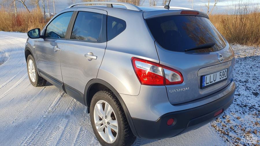 Grey Nissan Qashqai 2011 in Siauliai, with an engine capacity of 1.50 L and mileage of 255 thousand km for 5300 €, photo 6 on AUTOMOTO.COM.LV