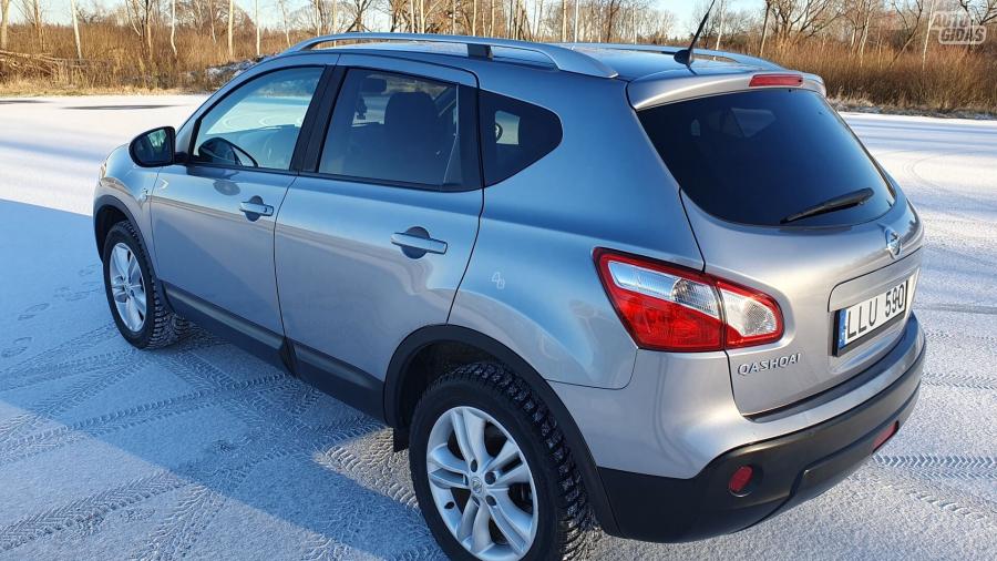 Grey Nissan Qashqai 2011 in Siauliai, with an engine capacity of 1.50 L and mileage of 255 thousand km for 5300 €, photo 14 on AUTOMOTO.COM.LV
