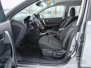 Grey Nissan Qashqai 2011 in Tartu, with an engine capacity of 1.60 L and mileage of 231 thousand km for 3999 €, photo 7 on AUTOMOTO.COM.LV