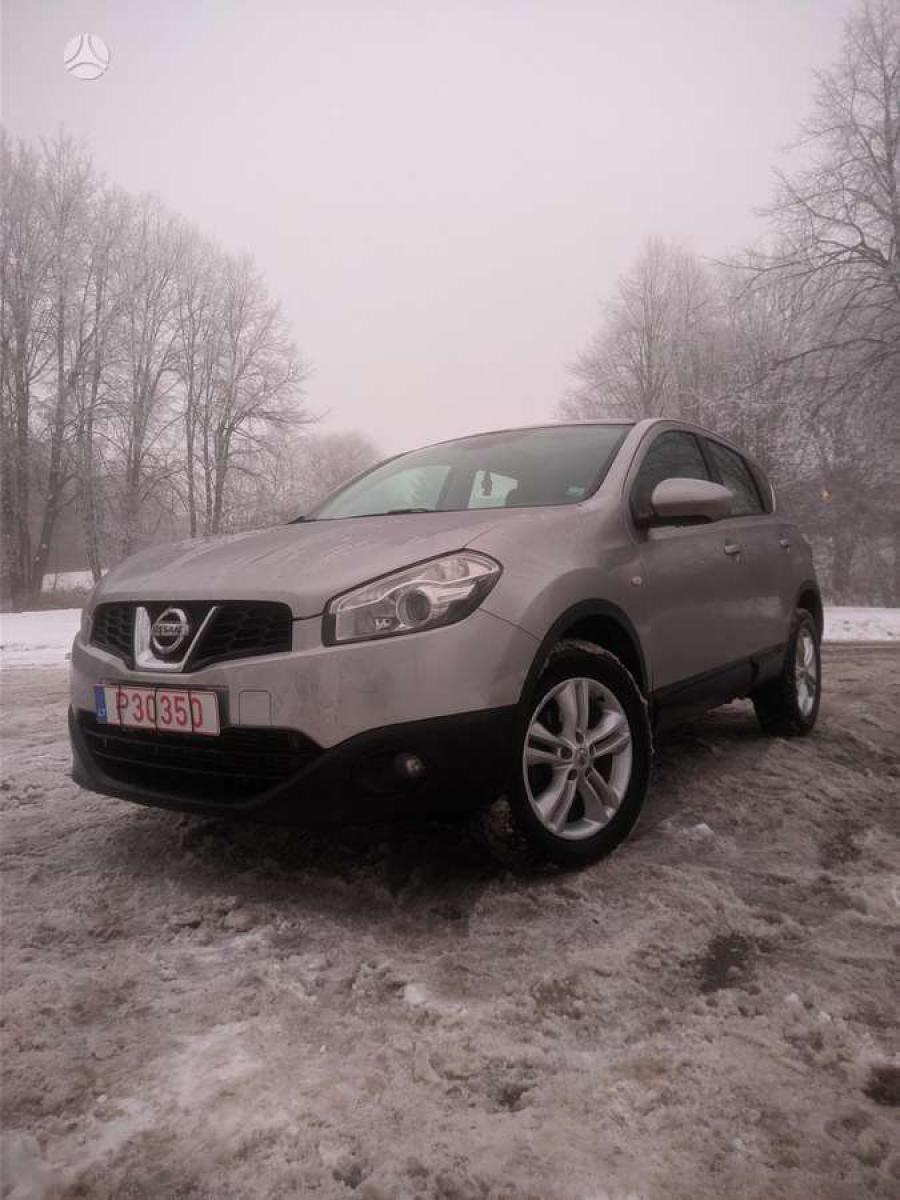 Grey Nissan Qashqai 2011 in Kaunas, with an engine capacity of 2.00 L and mileage of 237 thousand km for 4800 €, photo 1 on AUTOMOTO.COM.LV