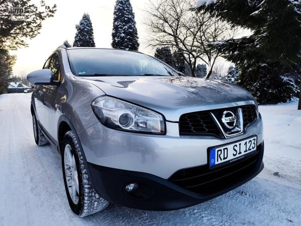 Grey Nissan Qashqai 2011 in Mazeikiai, with an engine capacity of 2.00 L and mileage of 223 thousand km for 5800 €, photo 2 on AUTOMOTO.COM.LV
