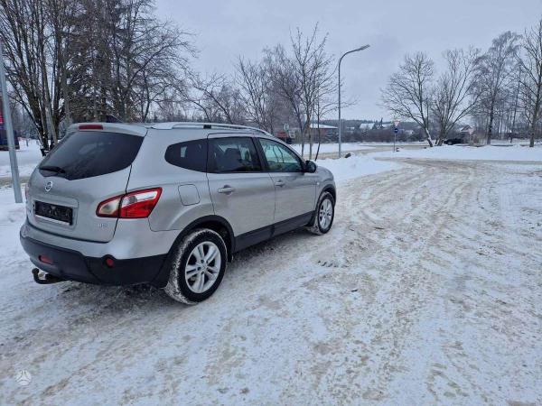 Grey Nissan Qashqai 2011 in Radviliskis, with an engine capacity of 2.00 L and mileage of 240 thousand km for 4600 €, photo 7 on AUTOMOTO.COM.LV