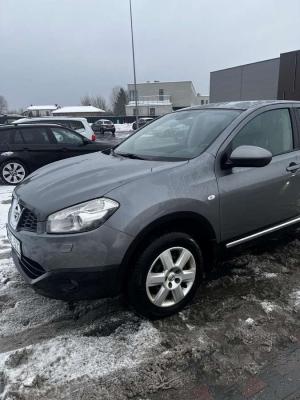Grey Nissan Qashqai 2011 in Vilnius, with an engine capacity of 1.46 L and mileage of 178 thousand km for 4500 €, photo 2 on AUTOMOTO.COM.LV