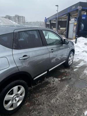 Grey Nissan Qashqai 2011 in Vilnius, with an engine capacity of 1.46 L and mileage of 178 thousand km for 4500 €, photo 6 on AUTOMOTO.COM.LV