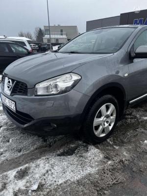 Grey Nissan Qashqai 2011 in Vilnius, with an engine capacity of 1.46 L and mileage of 178 thousand km for 4500 €, photo 9 on AUTOMOTO.COM.LV