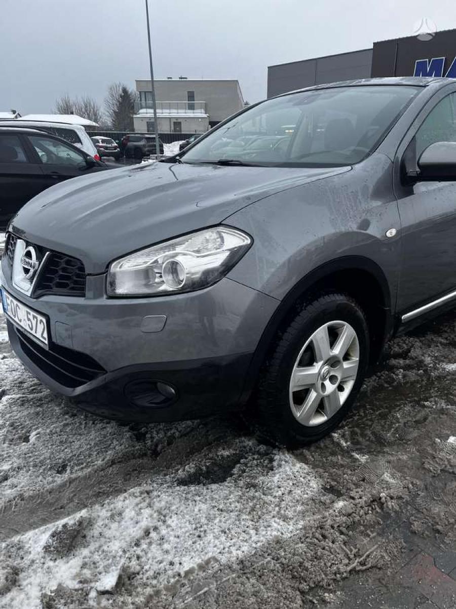 Grey Nissan Qashqai 2011 in Vilnius, with an engine capacity of 1.46 L and mileage of 178 thousand km for 4500 €, photo 9 on AUTOMOTO.COM.LV