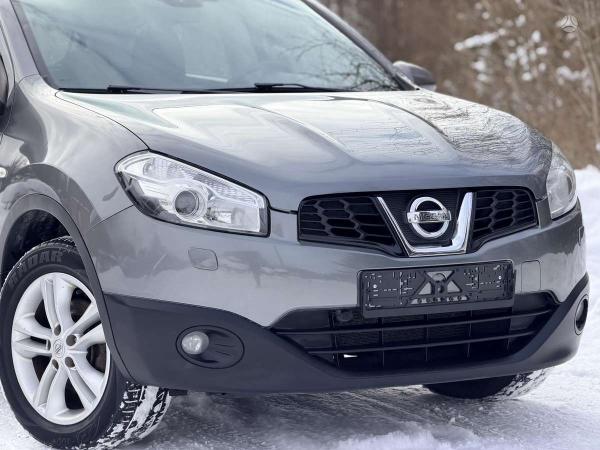 Grey Nissan Qashqai 2011 in Utena, with an engine capacity of 1.60 L and mileage of 228 thousand km for 4750 €, photo 4 on AUTOMOTO.COM.LV