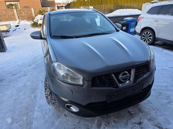 Grey Nissan Qashqai 2011 in Marijampole, with an engine capacity of 2.00 L and mileage of 206 thousand km for 4390 €, photo 3 on AUTOMOTO.COM.LV
