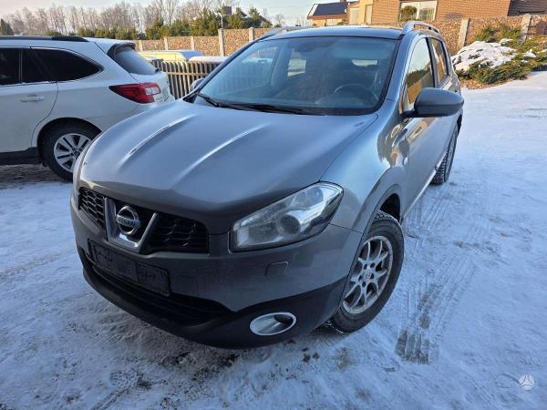 Grey Nissan Qashqai 2011 in Marijampole, with an engine capacity of 2.00 L and mileage of 206 thousand km for 4390 €, photo 4 on AUTOMOTO.COM.LV