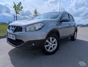 Pelēks Nissan Qashqai 2011 Šauļi, ar dzinēja tilpumu 2.00 L un nobraukumu 196 tūkst. km par 4900 €, foto  vietnē AUTOMOTO.COM.LV