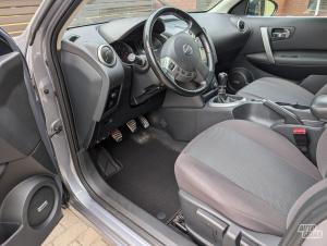 Pelēks Nissan Qashqai 2011 Šauļi, ar dzinēja tilpumu 2.00 L un nobraukumu 196 tūkst. km par 4900 €, foto 6 vietnē AUTOMOTO.COM.LV