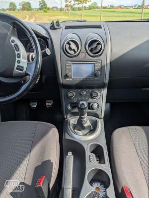 Pelēks Nissan Qashqai 2011 Šauļi, ar dzinēja tilpumu 2.00 L un nobraukumu 196 tūkst. km par 4900 €, foto 9 vietnē AUTOMOTO.COM.LV