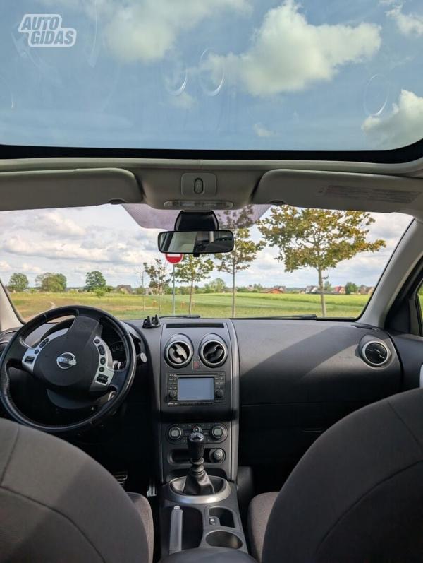 Grey Nissan Qashqai 2011 in Siauliai, with an engine capacity of 2.00 L and mileage of 196 thousand km for 4900 €, photo 9 on AUTOMOTO.COM.LV