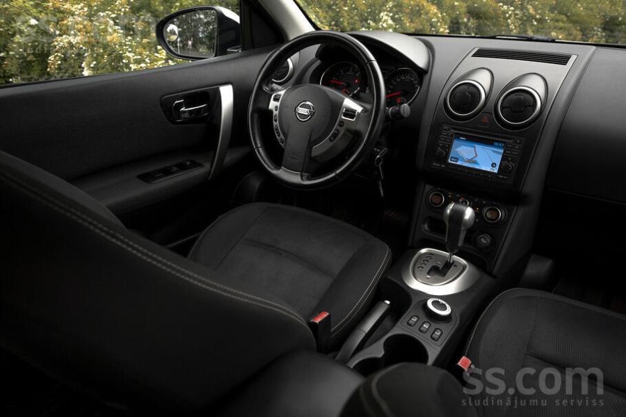 Grey Nissan Qashqai 2011 in Jelgava, with an engine capacity of 2.00 L and mileage of 362 thousand km for 4500 €, photo 8 on AUTOMOTO.COM.LV