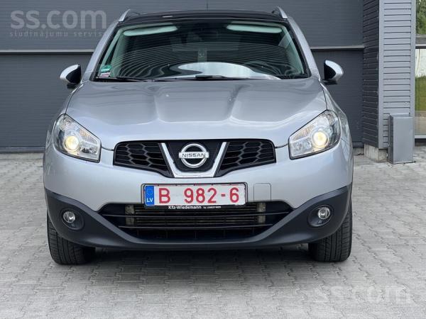 Pelēks Nissan Qashqai 2011 Jēkabpils, ar dzinēja tilpumu 2.00 L un nobraukumu 249 tūkst. km par 6250 €, foto 4 vietnē AUTOMOTO.COM.LV