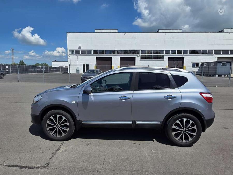 Pelēks Nissan Qashqai 2011 Marijampole, ar dzinēja tilpumu 2.00 L un nobraukumu 189 tūkst. km par 4950 €, foto 8 vietnē AUTOMOTO.COM.LV