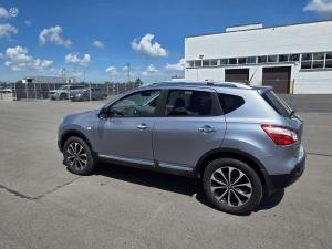 Pelēks Nissan Qashqai 2011 Marijampole, ar dzinēja tilpumu 2.00 L un nobraukumu 189 tūkst. km par 4950 €, foto 9 vietnē AUTOMOTO.COM.LV