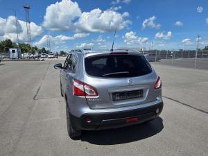 Pelēks Nissan Qashqai 2011 Marijampole, ar dzinēja tilpumu 2.00 L un nobraukumu 189 tūkst. km par 4950 €, foto 11 vietnē AUTOMOTO.COM.LV