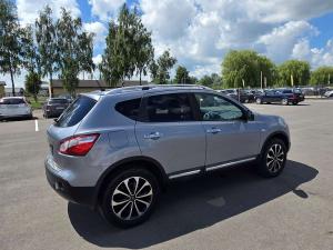 Pelēks Nissan Qashqai 2011 Marijampole, ar dzinēja tilpumu 2.00 L un nobraukumu 189 tūkst. km par 4950 €, foto 14 vietnē AUTOMOTO.COM.LV