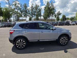 Pelēks Nissan Qashqai 2011 Marijampole, ar dzinēja tilpumu 2.00 L un nobraukumu 189 tūkst. km par 4950 €, foto 15 vietnē AUTOMOTO.COM.LV