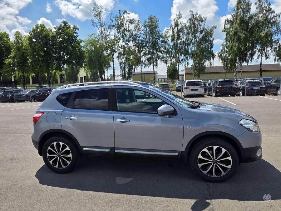 Pelēks Nissan Qashqai 2011 Marijampole, ar dzinēja tilpumu 2.00 L un nobraukumu 189 tūkst. km par 4950 €, foto 16 vietnē AUTOMOTO.COM.LV
