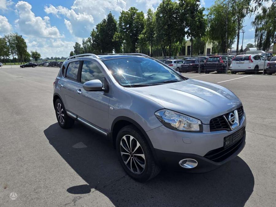 Pelēks Nissan Qashqai 2011 Marijampole, ar dzinēja tilpumu 2.00 L un nobraukumu 189 tūkst. km par 4950 €, foto 18 vietnē AUTOMOTO.COM.LV