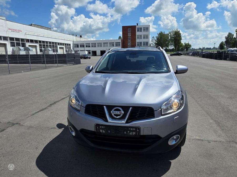 Pelēks Nissan Qashqai 2011 Marijampole, ar dzinēja tilpumu 2.00 L un nobraukumu 189 tūkst. km par 4950 €, foto 20 vietnē AUTOMOTO.COM.LV