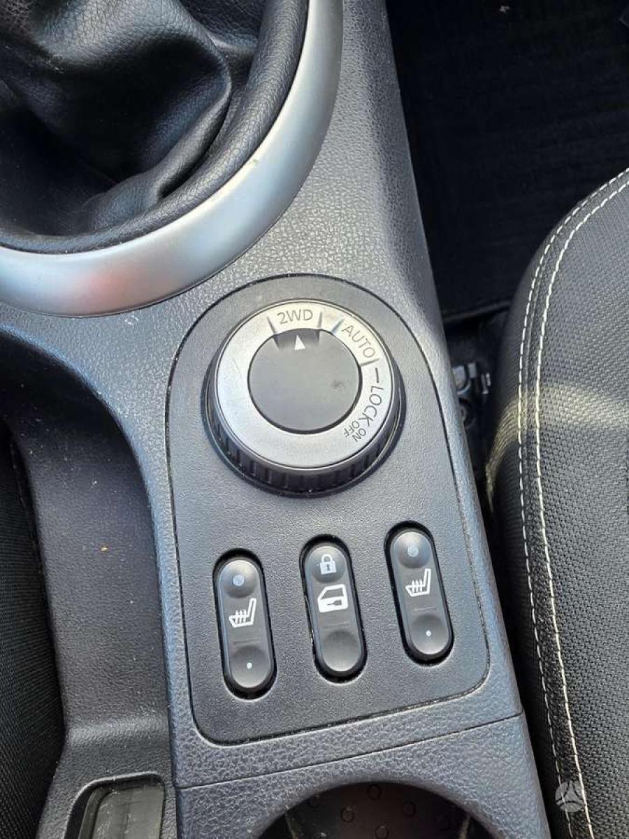 Pelēks Nissan Qashqai 2011 Marijampole, ar dzinēja tilpumu 2.00 L un nobraukumu 189 tūkst. km par 4950 €, foto 25 vietnē AUTOMOTO.COM.LV