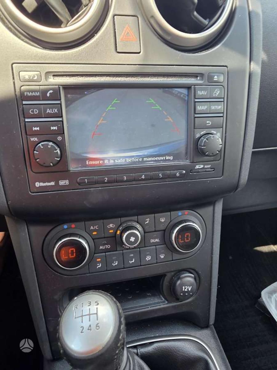 Pelēks Nissan Qashqai 2011 Marijampole, ar dzinēja tilpumu 2.00 L un nobraukumu 189 tūkst. km par 4950 €, foto 26 vietnē AUTOMOTO.COM.LV