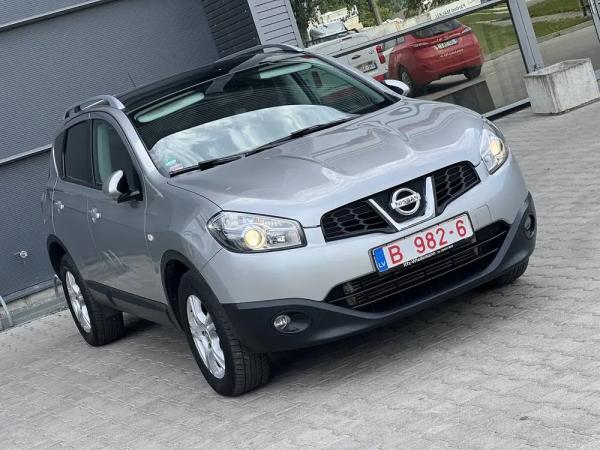 Grey Nissan Qashqai 2011 in Jekabpils, with an engine capacity of 2.00 L and mileage of 249 thousand km for 6450 €, photo 5 on AUTOMOTO.COM.LV
