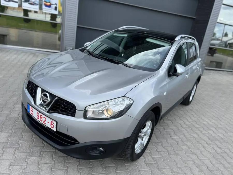Grey Nissan Qashqai 2011 in Jekabpils, with an engine capacity of 2.00 L and mileage of 249 thousand km for 6450 €, photo 10 on AUTOMOTO.COM.LV