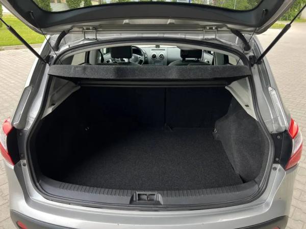 Grey Nissan Qashqai 2011 in Jekabpils, with an engine capacity of 2.00 L and mileage of 249 thousand km for 6450 €, photo 10 on AUTOMOTO.COM.LV