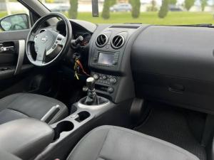 Grey Nissan Qashqai 2011 in Jekabpils, with an engine capacity of 2.00 L and mileage of 249 thousand km for 6450 €, photo 14 on AUTOMOTO.COM.LV