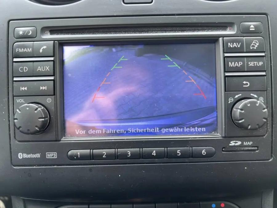 Grey Nissan Qashqai 2011 in Jekabpils, with an engine capacity of 2.00 L and mileage of 249 thousand km for 6450 €, photo 19 on AUTOMOTO.COM.LV