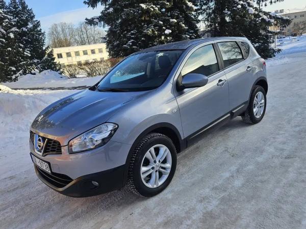 Pelēks Nissan Qashqai 2011 Jēkabpils, ar dzinēja tilpumu 2.00 L un nobraukumu 334 tūkst. km par 5790 €, foto 1 vietnē AUTOMOTO.COM.LV