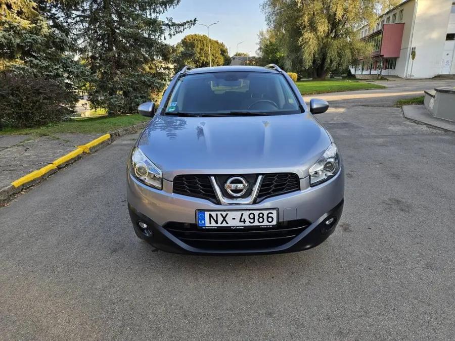 Pelēks Nissan Qashqai 2011 Jēkabpils, ar dzinēja tilpumu 2.00 L un nobraukumu 279 tūkst. km par 7250 €, foto 4 vietnē AUTOMOTO.COM.LV
