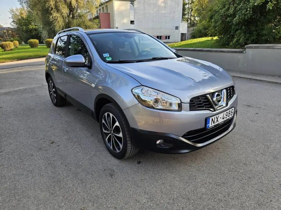 Pelēks Nissan Qashqai 2011 Jēkabpils, ar dzinēja tilpumu 2.00 L un nobraukumu 279 tūkst. km par 7250 €, foto 5 vietnē AUTOMOTO.COM.LV