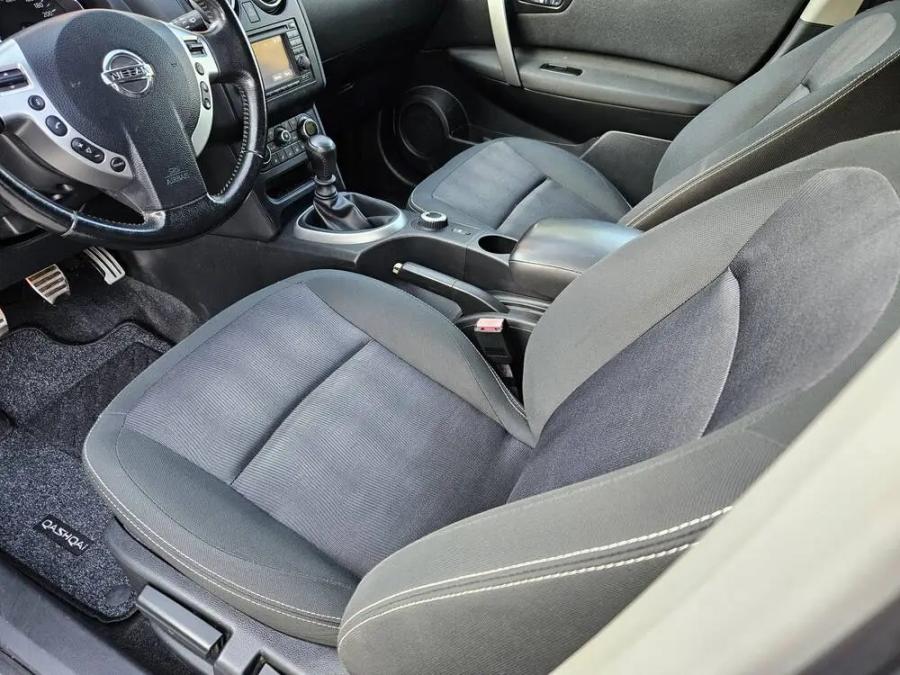 Pelēks Nissan Qashqai 2011 Jēkabpils, ar dzinēja tilpumu 2.00 L un nobraukumu 279 tūkst. km par 7250 €, foto 15 vietnē AUTOMOTO.COM.LV