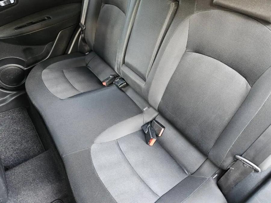 Pelēks Nissan Qashqai 2011 Jēkabpils, ar dzinēja tilpumu 2.00 L un nobraukumu 279 tūkst. km par 7250 €, foto 18 vietnē AUTOMOTO.COM.LV